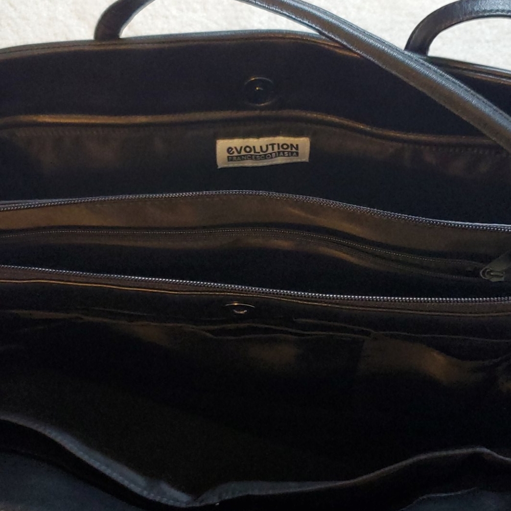 Francesco Biasia Black Leather Evolution Purse - Gem